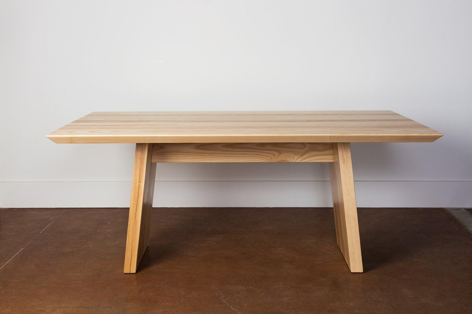 Modern Windsor Tables – Windsor Workshop